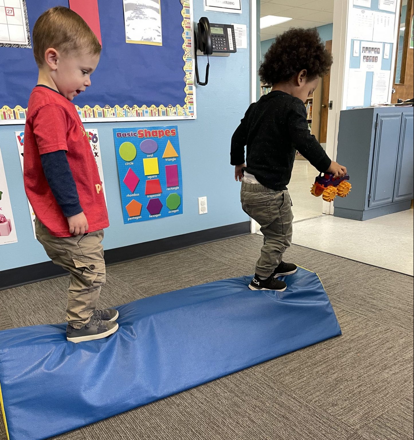 2-3 year Old Class page for Temple Beth David's Pre-School - Early ...